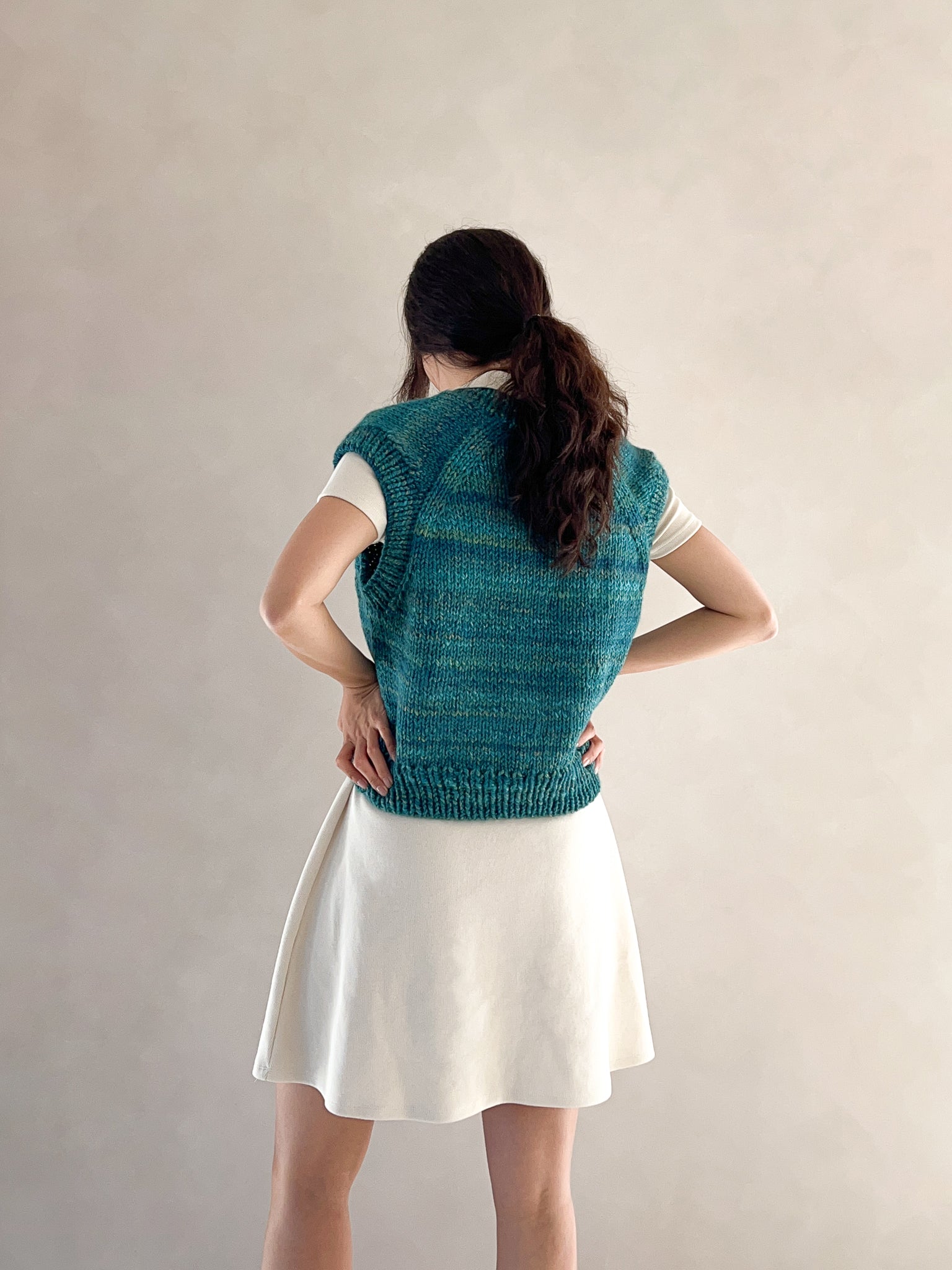 [PDF 도안] 울리울리 키치 브이넥 조끼(동영상) – pattern by banul